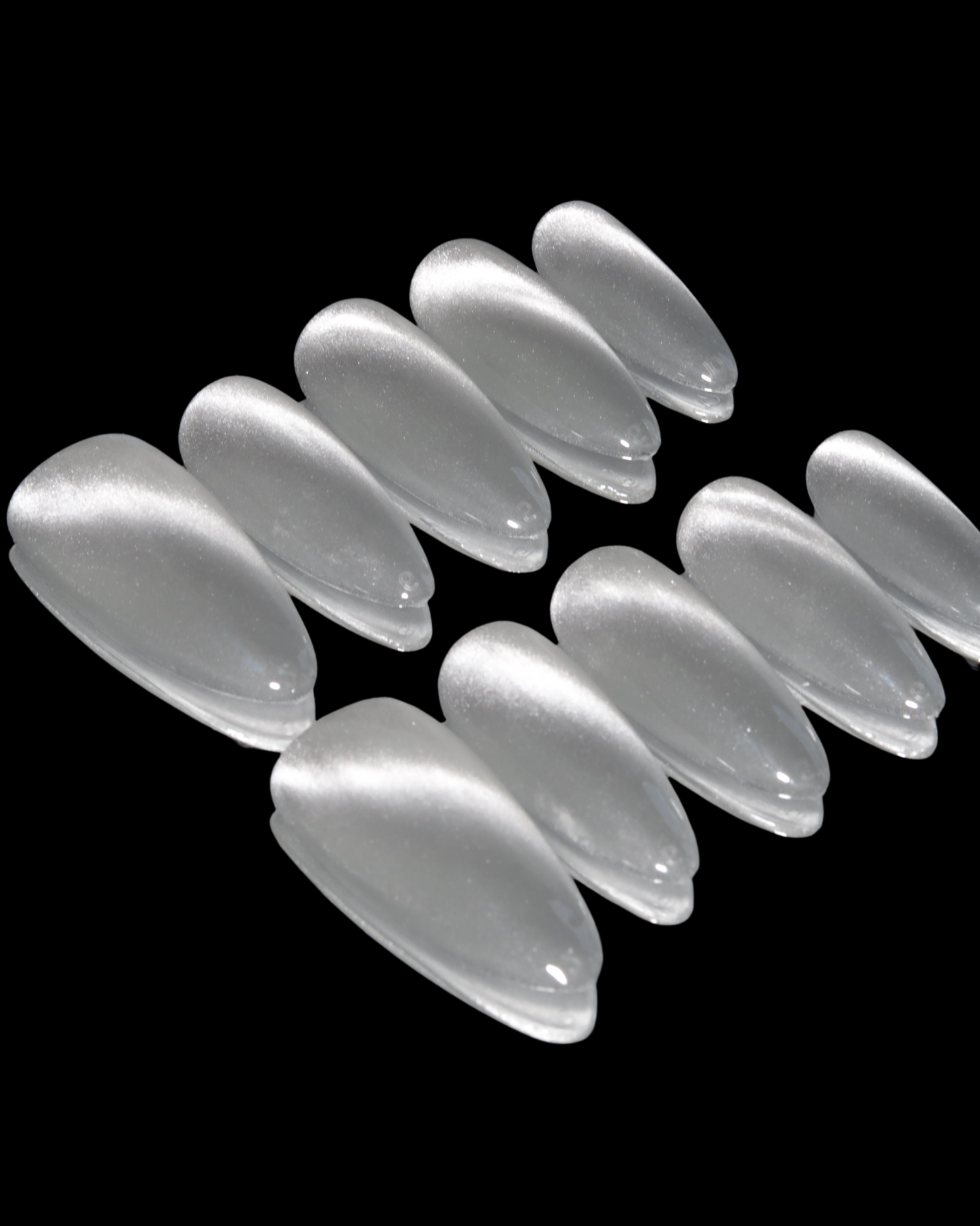 Siren Light: Silver Velvet Cat Eye Gel Reusable Press-On Nails by YIJIU UK